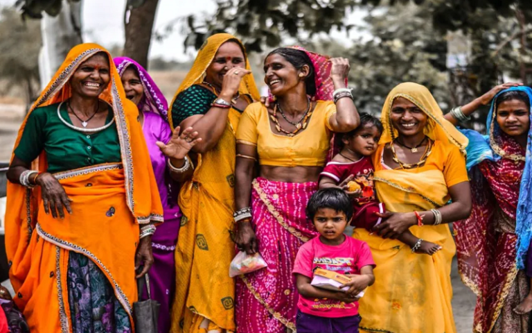 Fashion Around the World: A Look at Cultural Expressions Through Dress ...